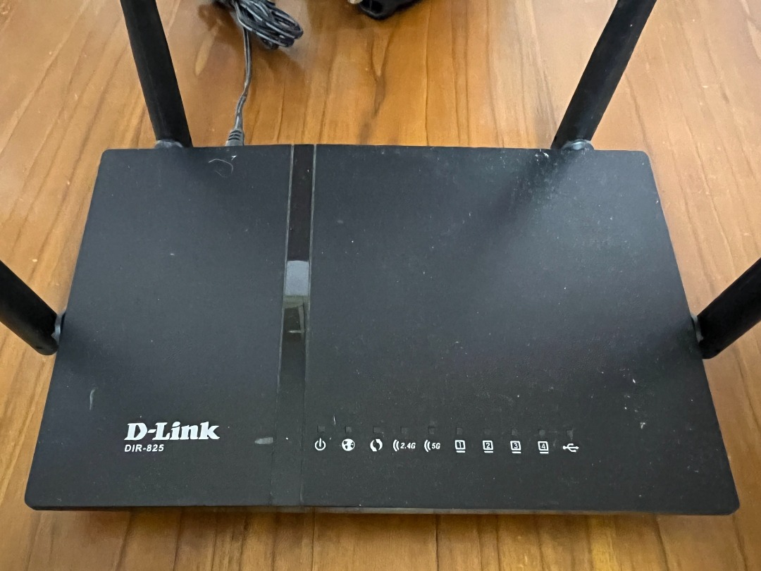 D-link DIR-825, 電腦＆科技, 電腦周邊及配件, Wifi及上網相關產品 - Carousell