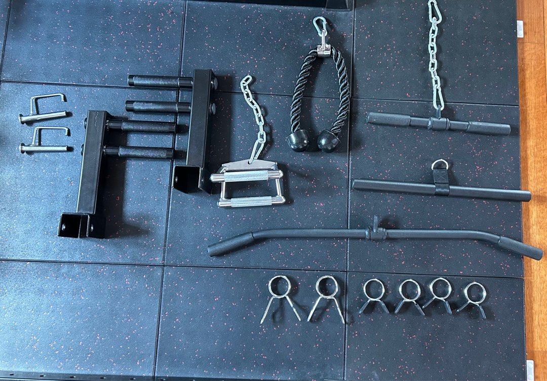 Home Gym: Rack with Cable, 195 kg Weights, 20 rubber tiles , Sports ...