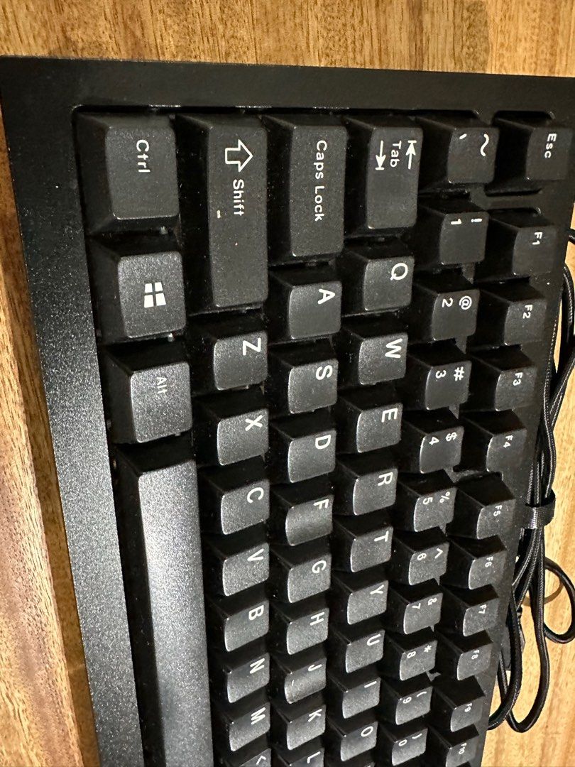 Modded Keychron Q1 (stupid fish foam + PCB + lubed everglide aqua v1 ...