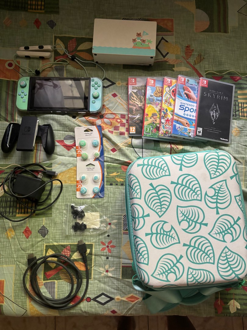 Nintendo Switch Animal Crossing edition bundle + Games, Video Gaming ...