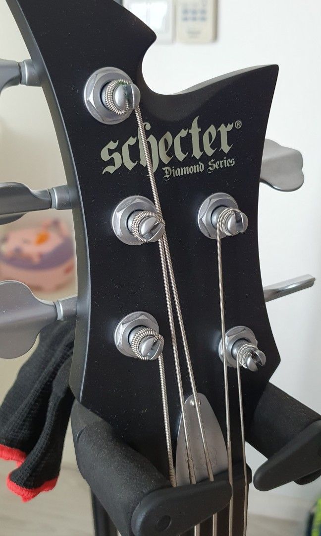 Schecter, Hobbies & Toys, Music & Media, Musical Instruments on Carousell