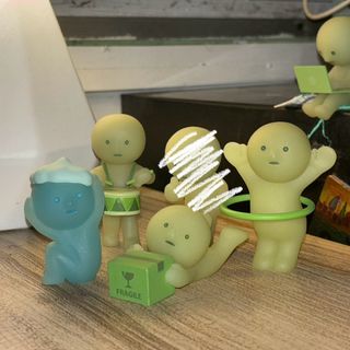 Smiski Series 1 Sitting, Peeking, Hiding, Looking back with Little ...