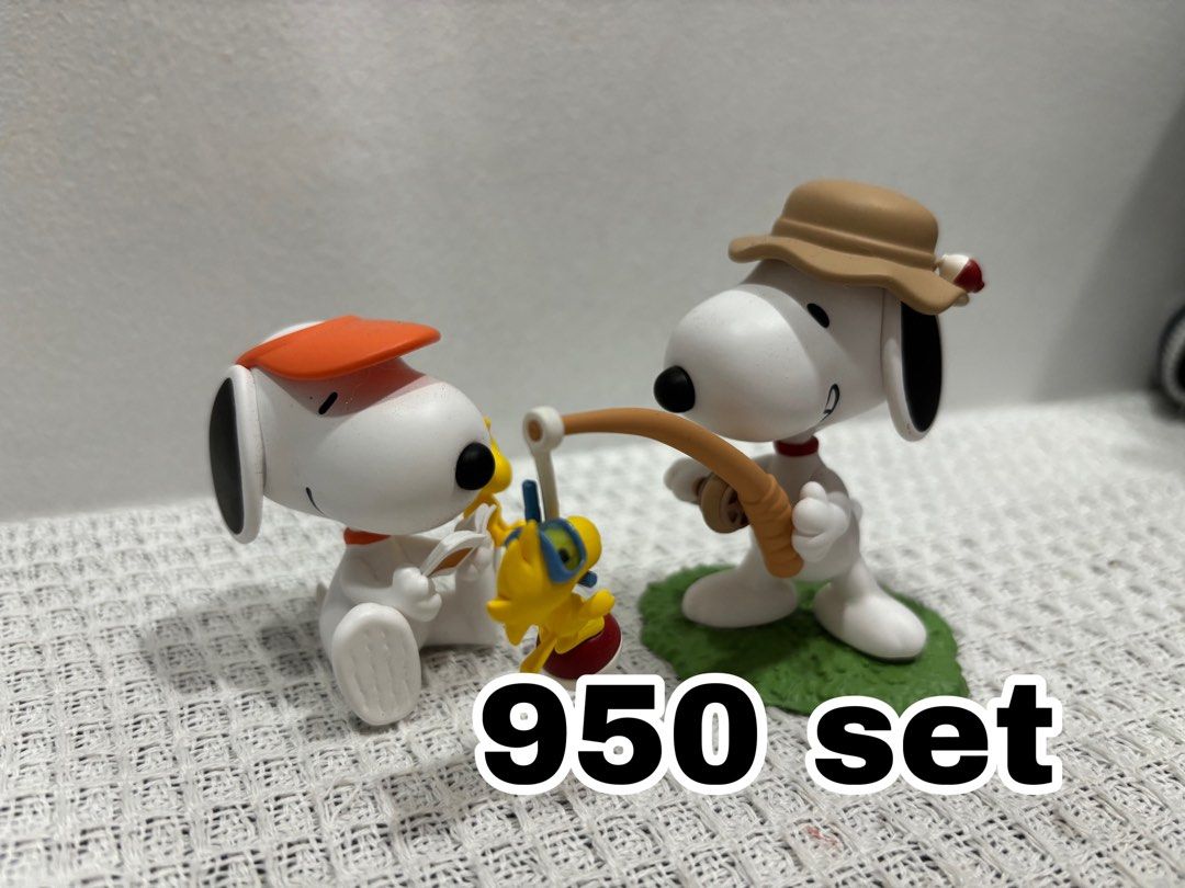 snoopy popmart bite the bait & comic set, Hobbies & Toys, Toys & Games ...