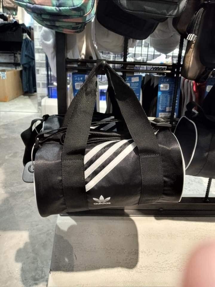 Tas Adidas Tabung original, Fesyen Wanita, Tas & Dompet di Carousell