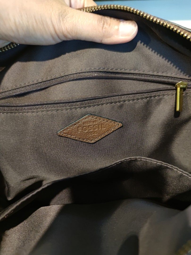 Tas fossil ORIGINAL, Barang Mewah, Tas & Dompet di Carousell
