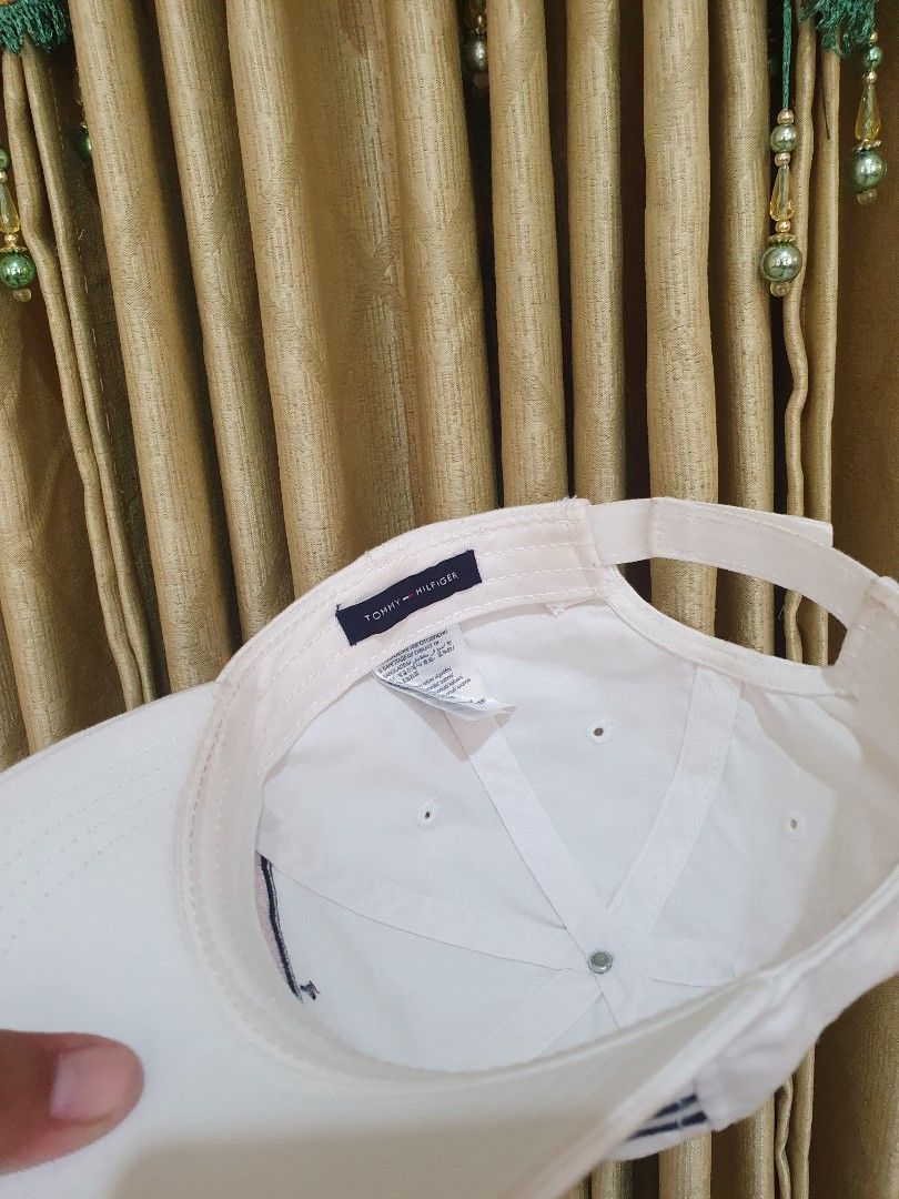 Topi tommy hilfiger, Fesyen Pria, Aksesoris, Topi di Carousell