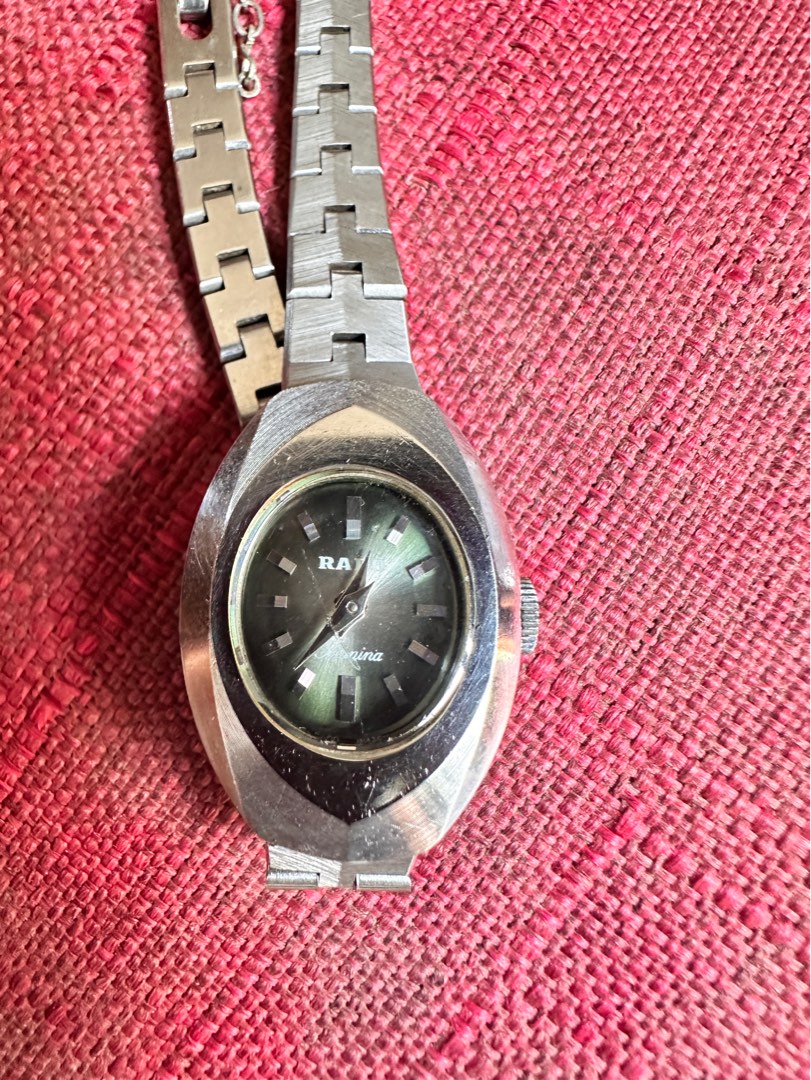 Vintage Rado watch hand winding （Scratches）, Women's Fashion, Watches ...