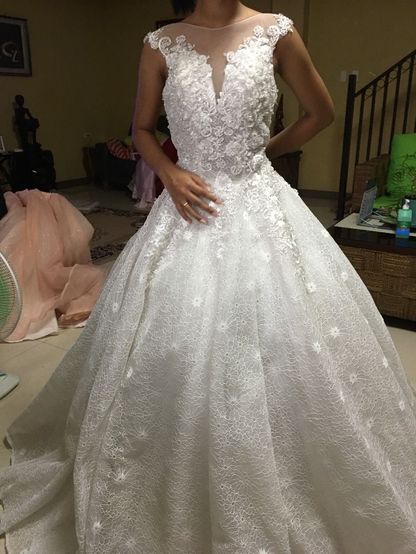WHITE SLEEVELESS GOWN FOR PLUS SIZE DEBUT SAGALA WEDDING RENT SALE ...
