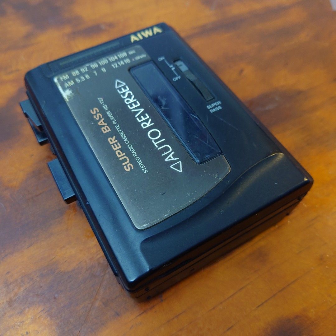 Aiwa Casette Player Stereo Radio Receiver HS-T27 Walkman Sony Not working broken spoilt for ...