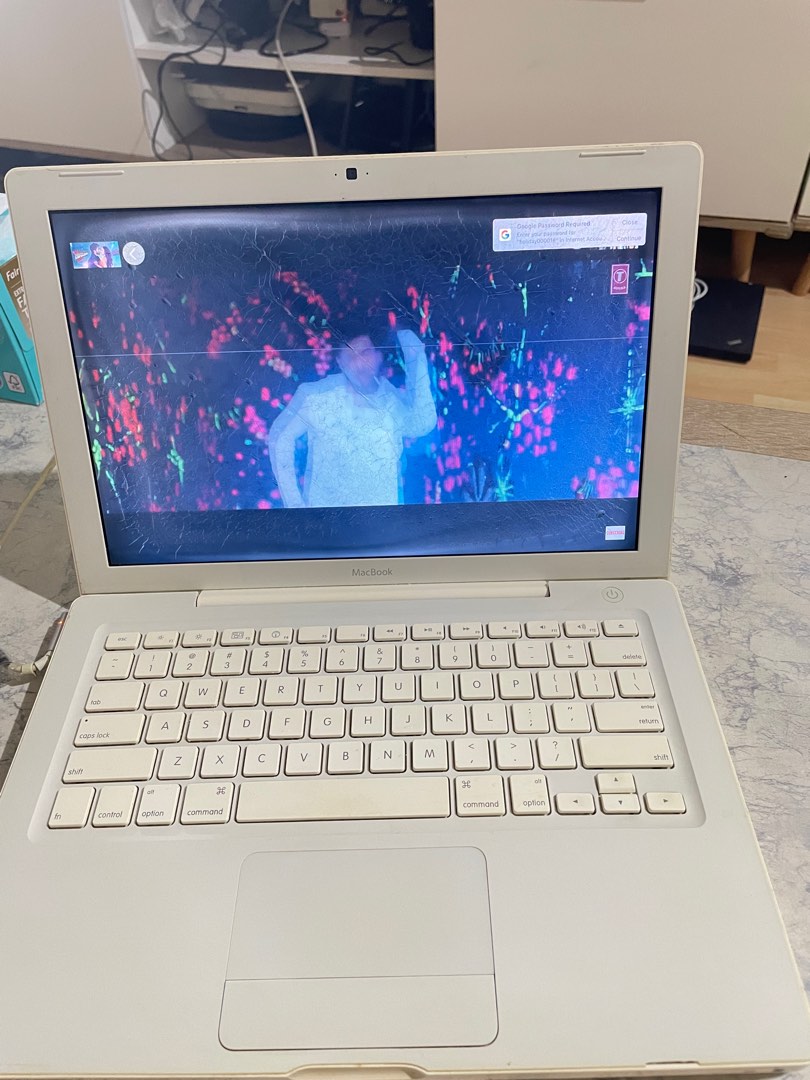 Apple MacBook 13 inch , 2009 , with good working condition, Computers ...