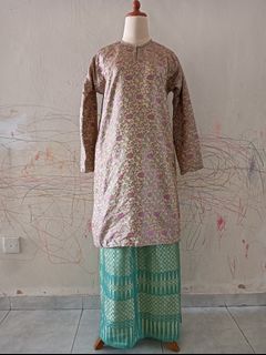 Lan Baharin Baju Kurung, Women's Fashion, Muslimah Fashion, Baju Kurung ...