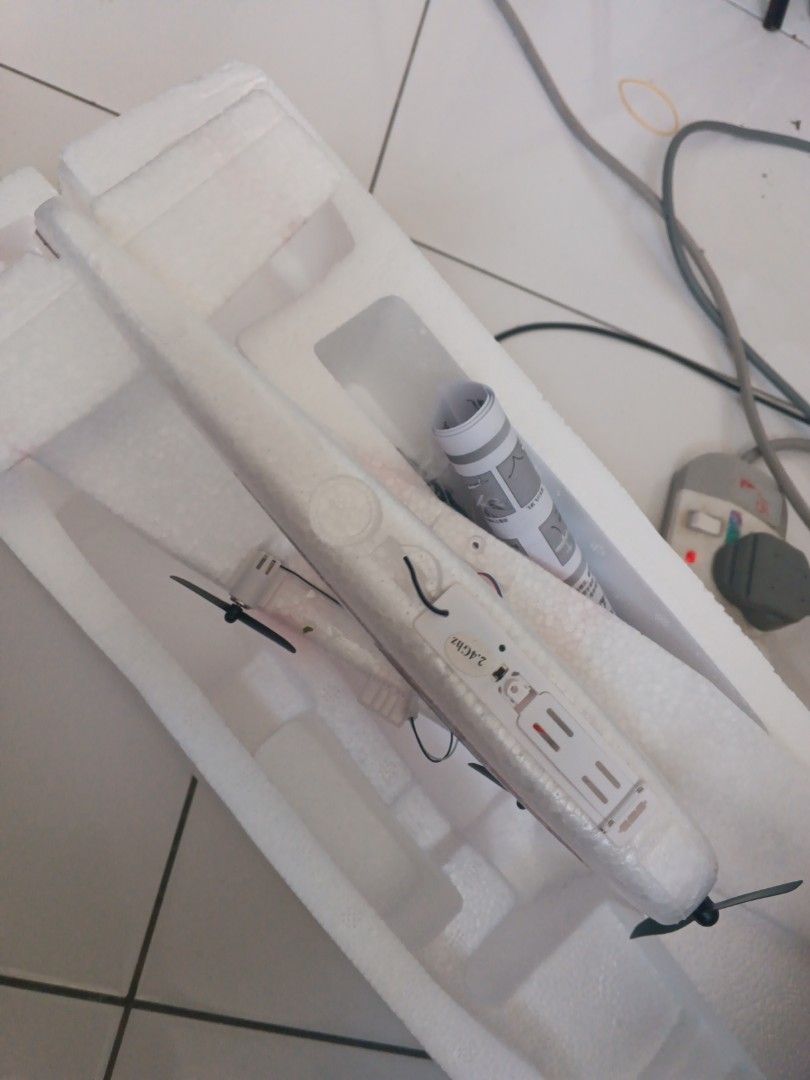 Cessna 182 plane rc 2 Channel, Hobbies & Toys, Toys & Games on Carousell