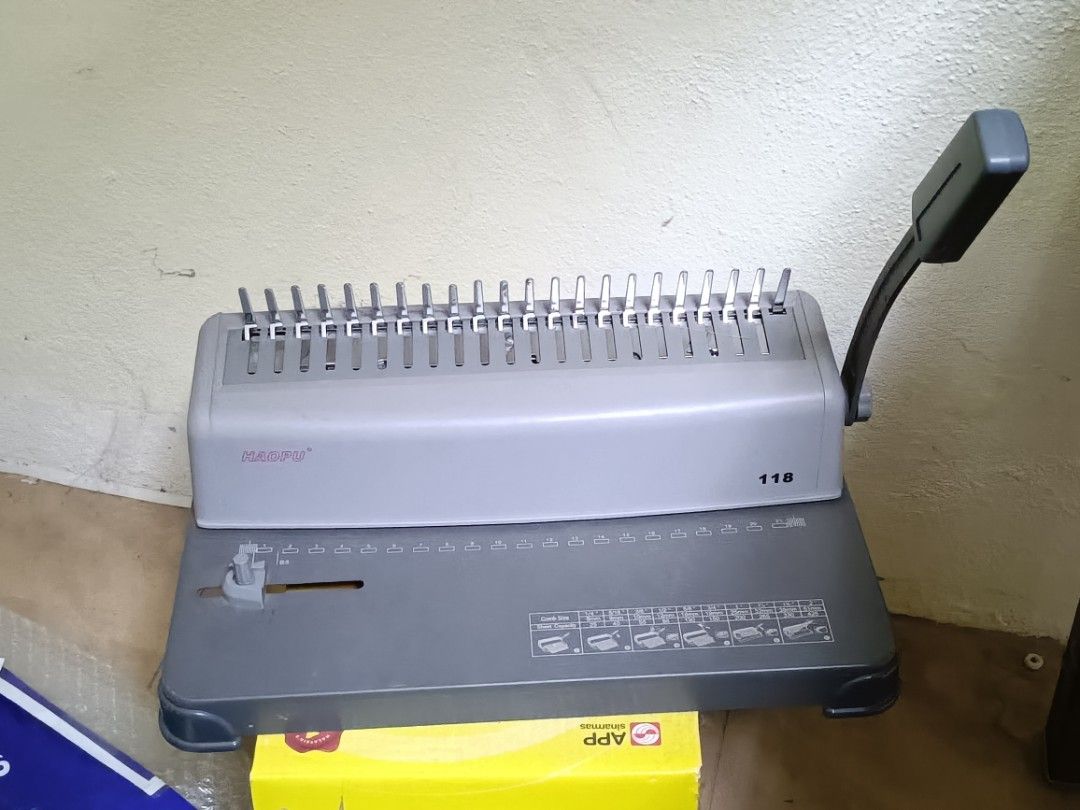 COMB BINDING MACHINE HP118, Computers & Tech, Office & Business ...
