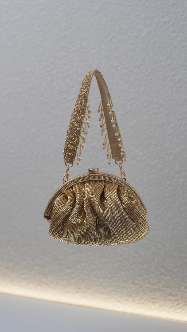 Fustaann GIRGA GOLD POLTI CLUTH ARABIC BAG, Women's Fashion, Bags ...