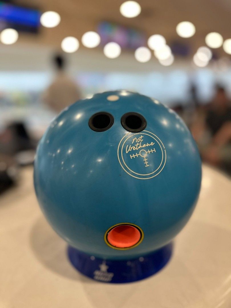 Hammer NU bowling ball, Sports Equipment, Sports & Games, Billiards ...