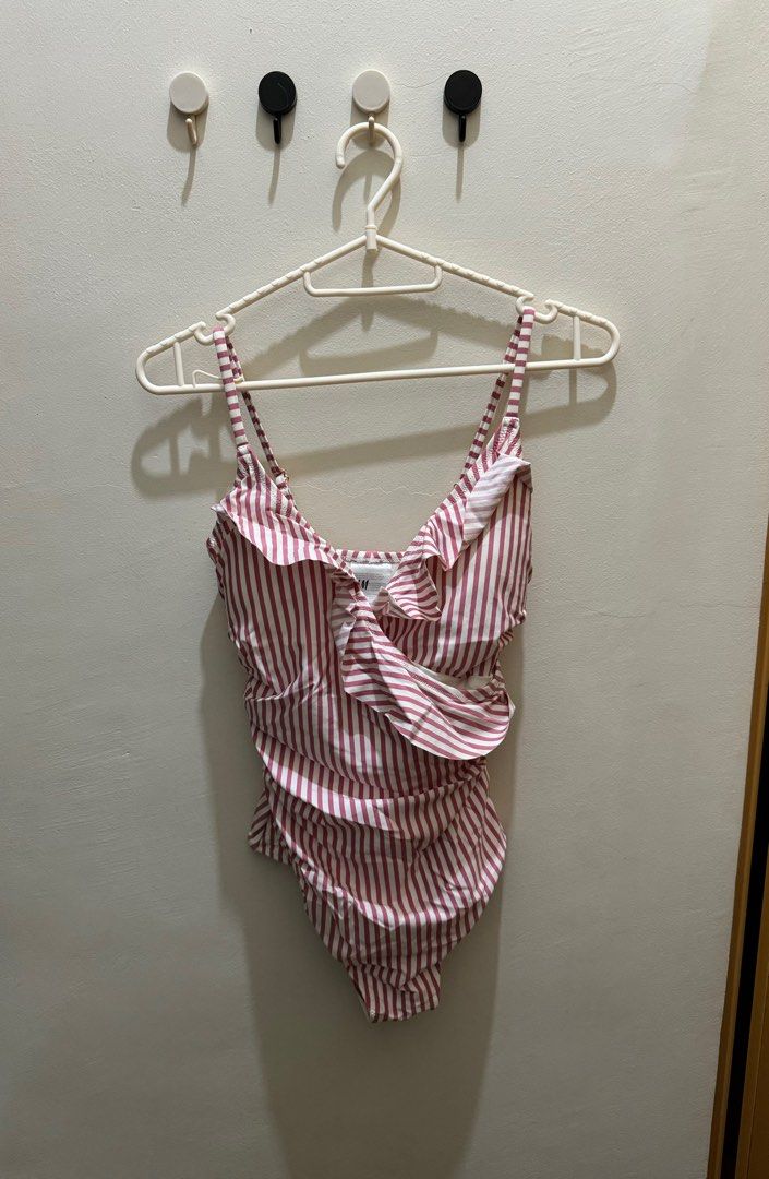 H&M One-piece Bikini, Women's Fashion, Swimwear, Bikinis & Swimsuits on ...