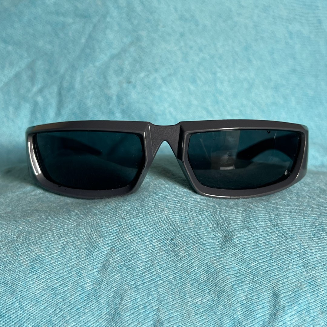 Kacamata Y2K Style in Gun Metallic Grey, Fesyen Pria, Aksesoris ...