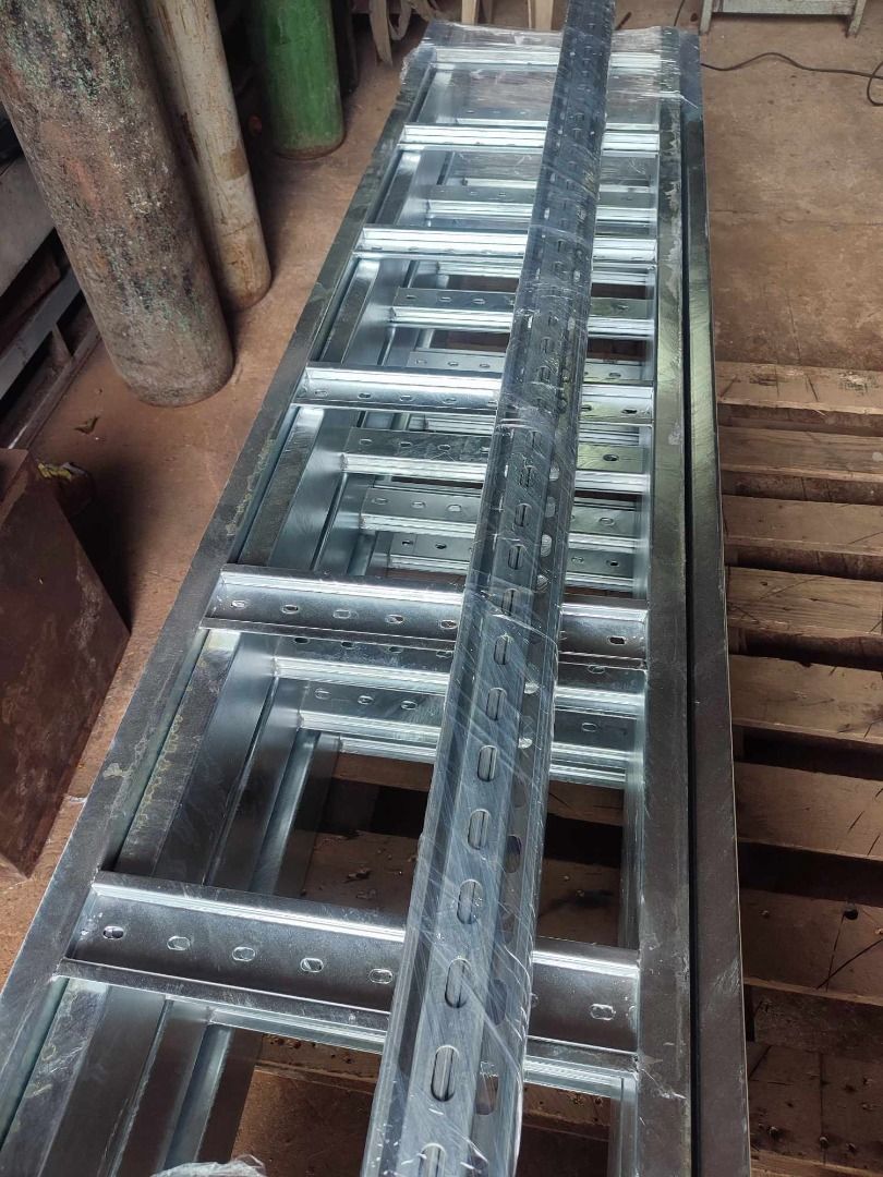 laddertype perforated rungs HDG powdercoated hot dip galvanized cable ...