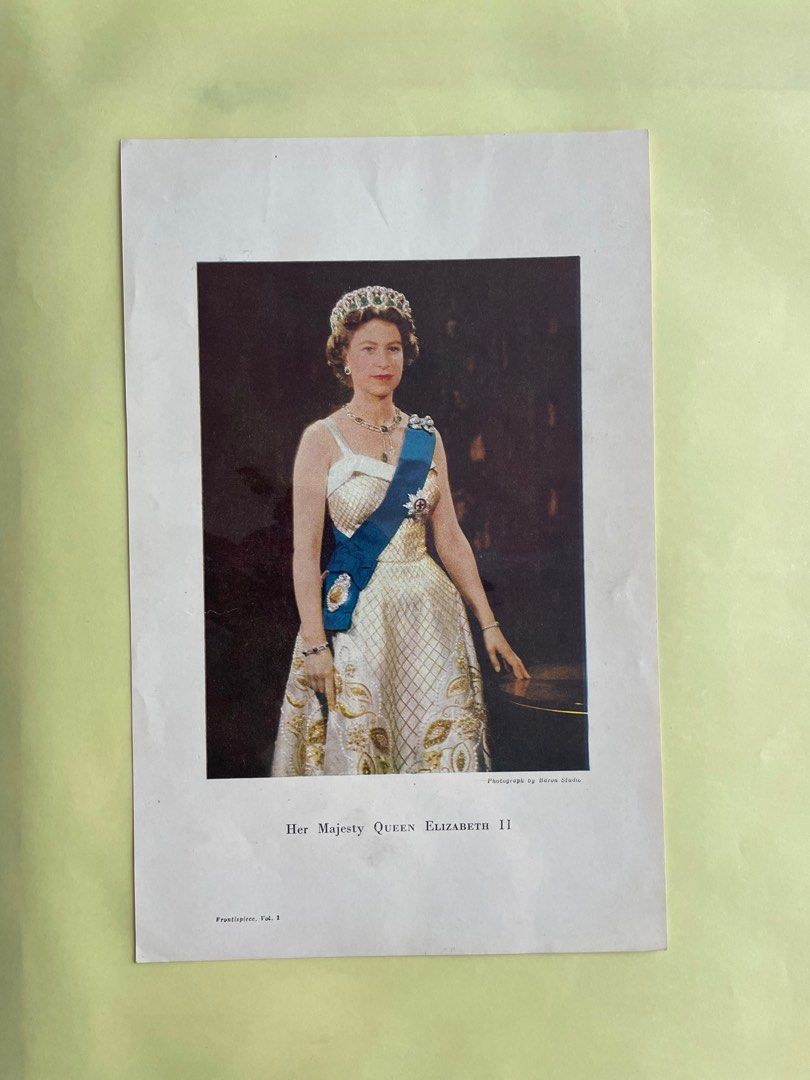 Official Portrait of Queen Elizabeth II, Hobbies & Toys, Collectibles ...