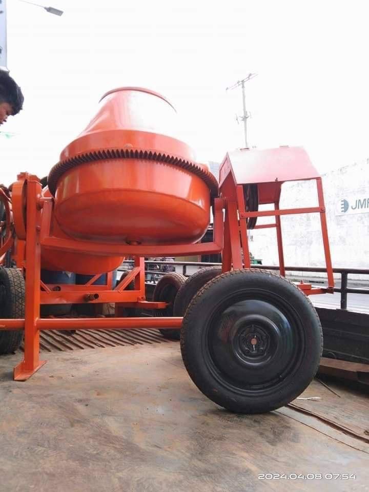 ONE BAGGER CEMENT MIXER, Commercial & Industrial, Construction Tools ...