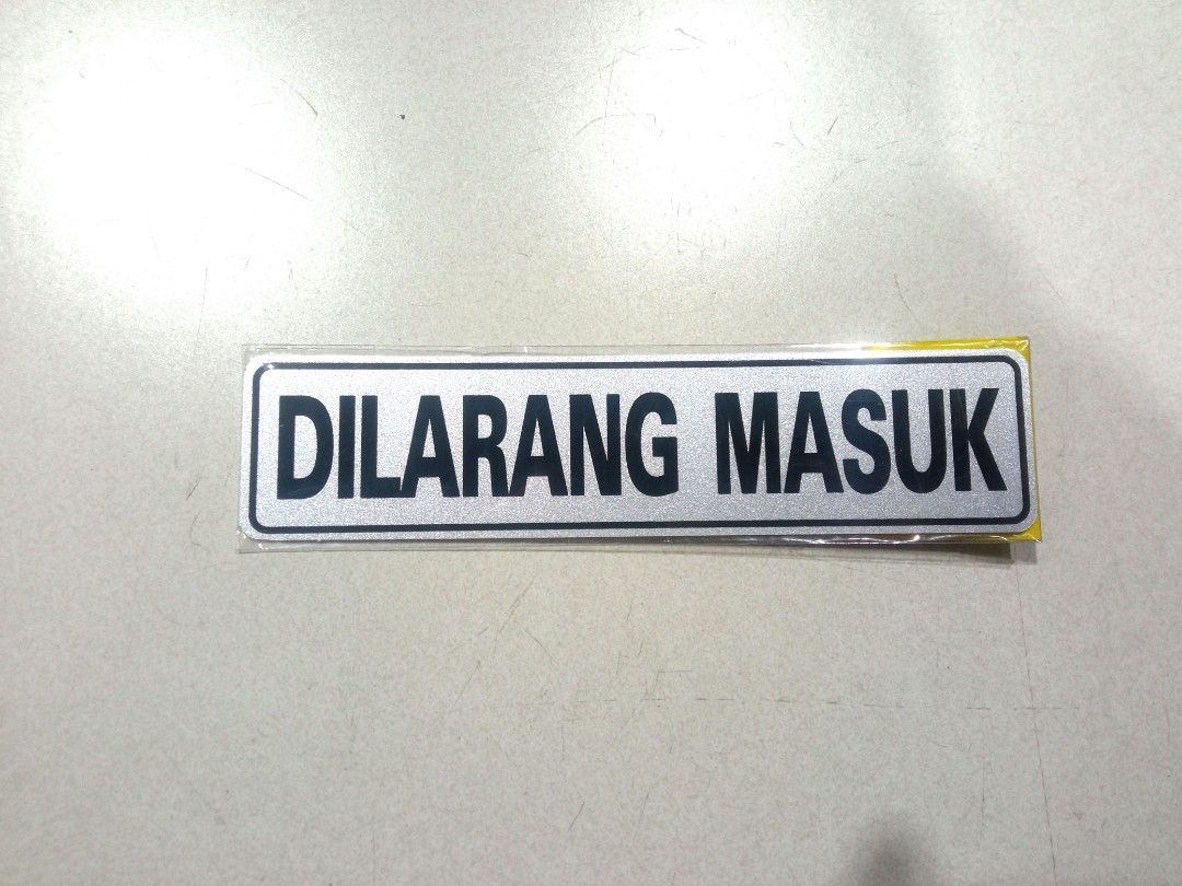 Stiker Pintu / Door Sticker, Perabotan Rumah di Carousell