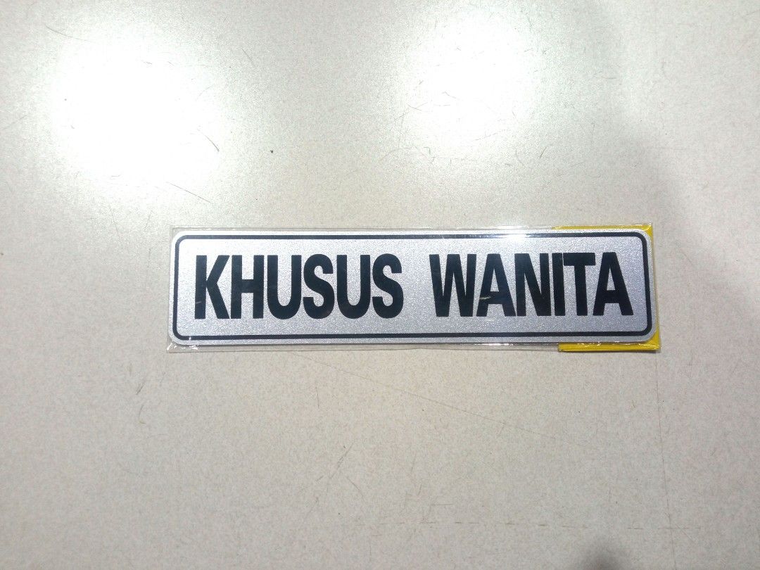 Stiker Pintu / Door Sticker, Perabotan Rumah di Carousell