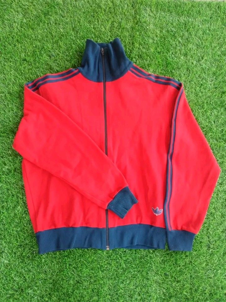 TRACKTOP ADIDAS DESCENTE VINTAGE, Fesyen Pria, Pakaian , Lainnya di Carousell