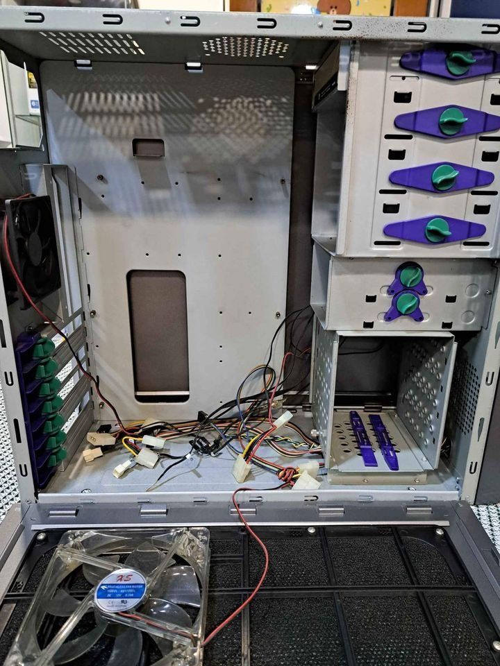 (Used) Powerlogic Atrix pc casing ATX, Computers & Tech, Parts ...