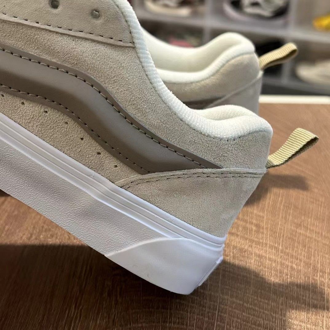 Vans Knu Skool, Men's Fashion, Footwear, Sneakers on Carousell