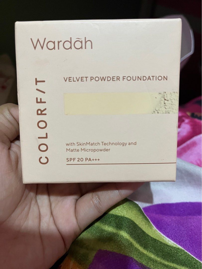 wardah powder foundation, Kesehatan & Kecantikan, Rias Wajah di Carousell