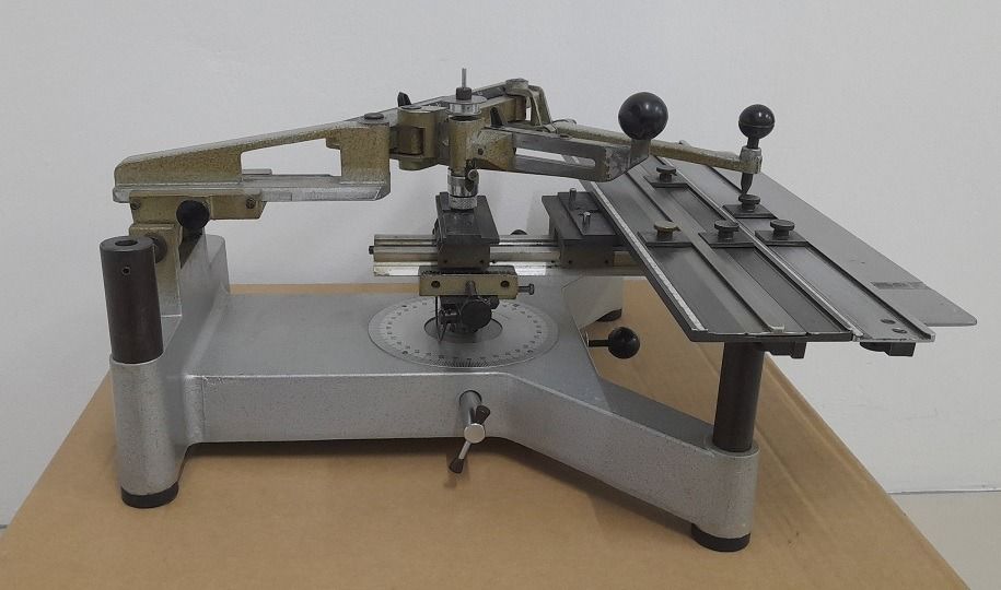Engraving Pantograph Machine - IM3 Gravograph, Furniture & Home Living ...