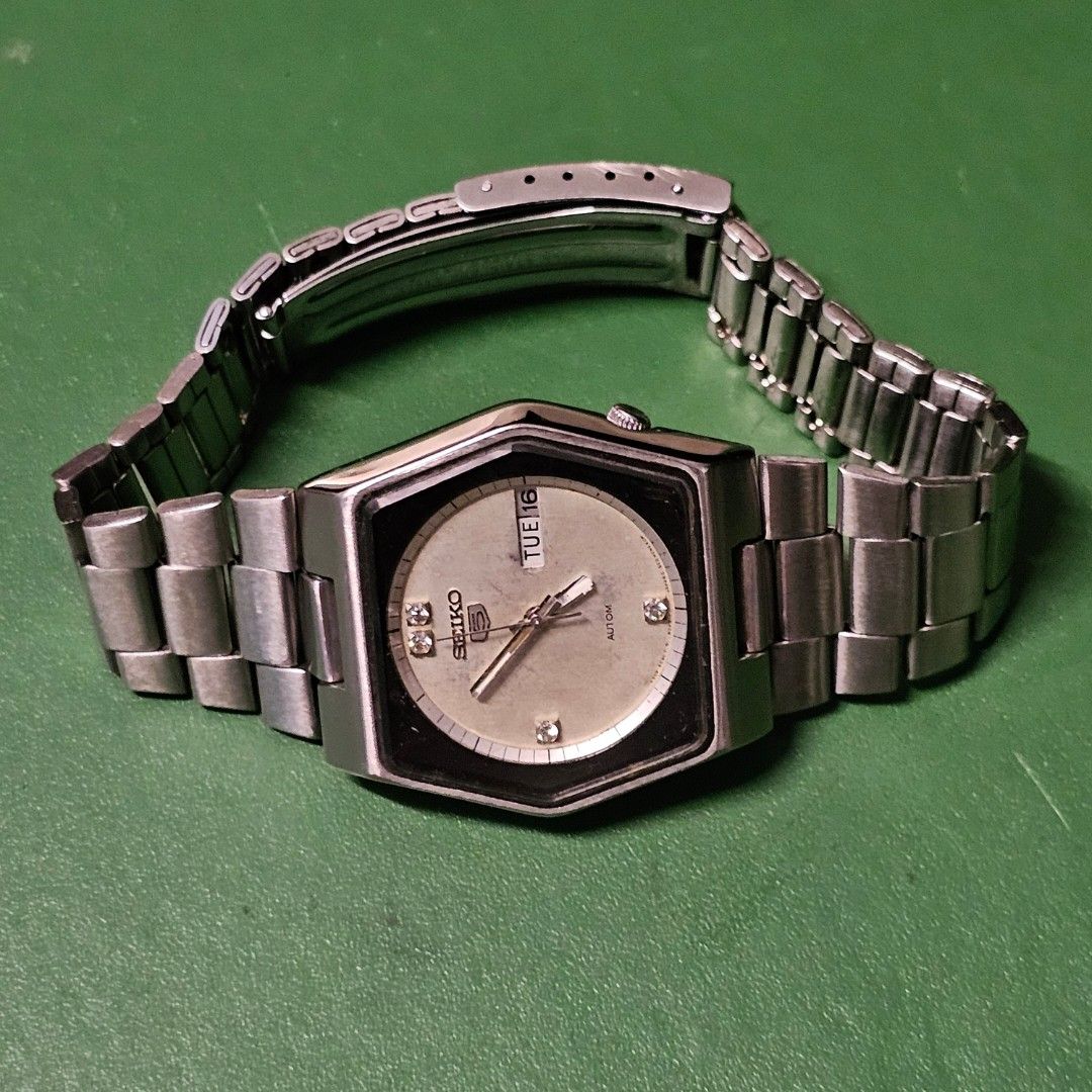Hexagon Seiko 5 Automatic watch, Men's Fashion, Watches & Accessories ...