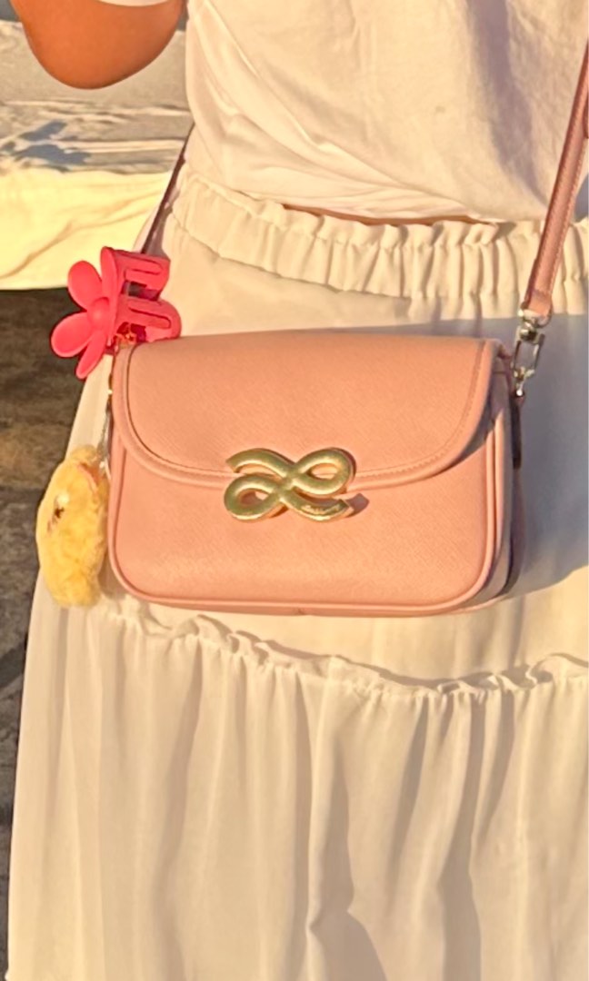 HOLB Mini Traveller (original) *pink/candy, Women's Fashion, Bags ...