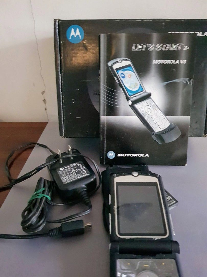 motorola v3 ...oldies phone..., Mobile Phones & Gadgets, Mobile Phones ...