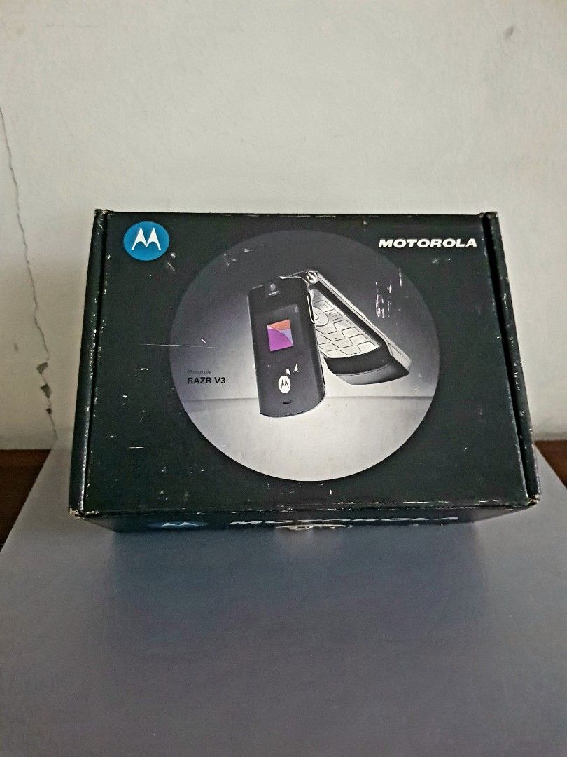 motorola v3 ...oldies phone..., Mobile Phones & Gadgets, Mobile Phones ...
