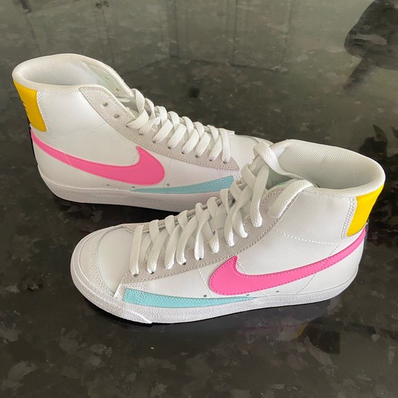 NIKE MID 77 PASTEL, Women's Fashion, Footwear, Sneakers on Carousell