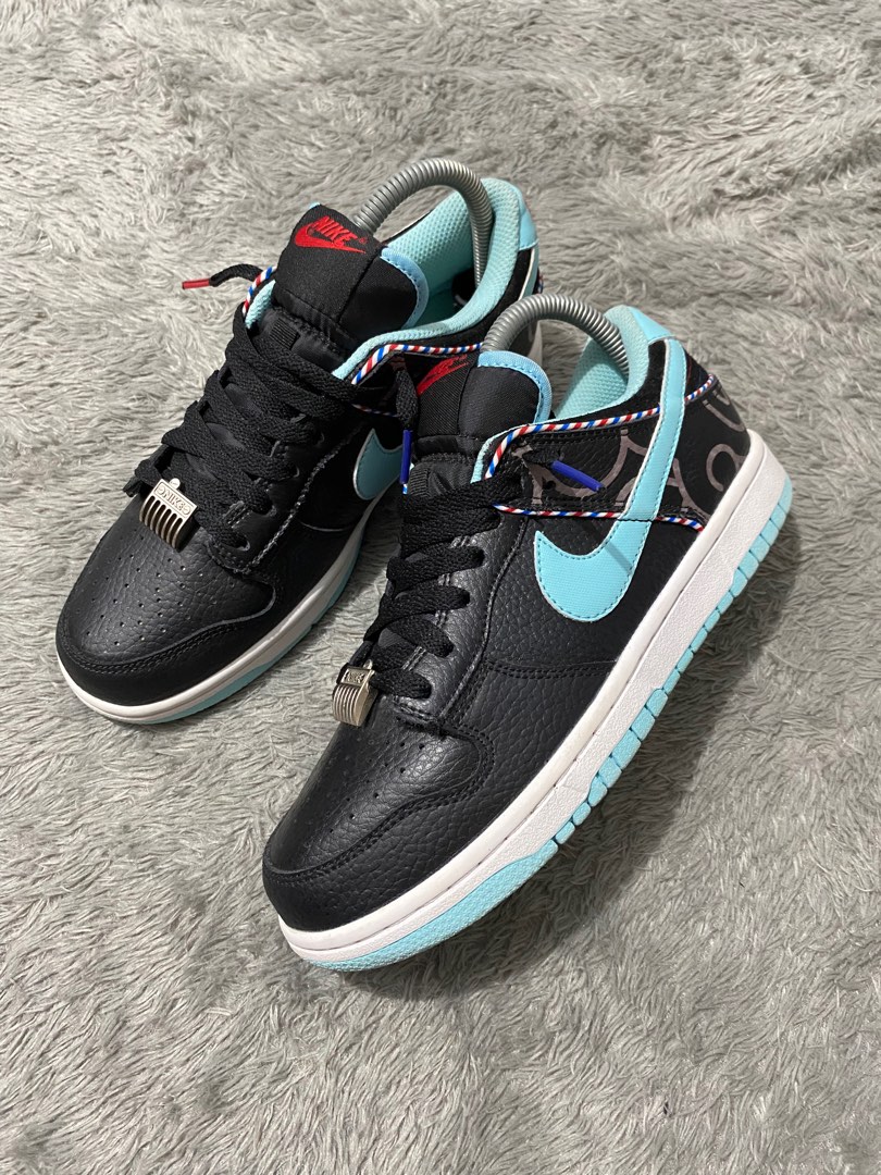 Nike sb dunk low X Barber shop, Fesyen Pria, Sepatu , Sneakers di Carousell
