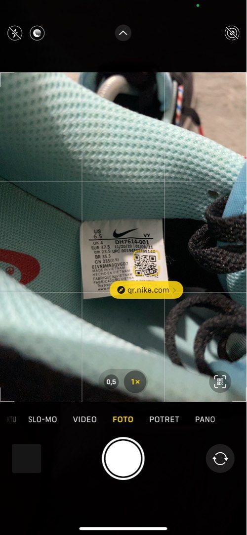 Nike sb dunk low X Barber shop, Fesyen Pria, Sepatu , Sneakers di Carousell