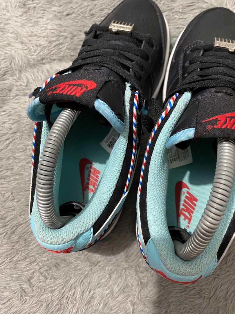 Nike sb dunk low X Barber shop, Fesyen Pria, Sepatu , Sneakers di Carousell