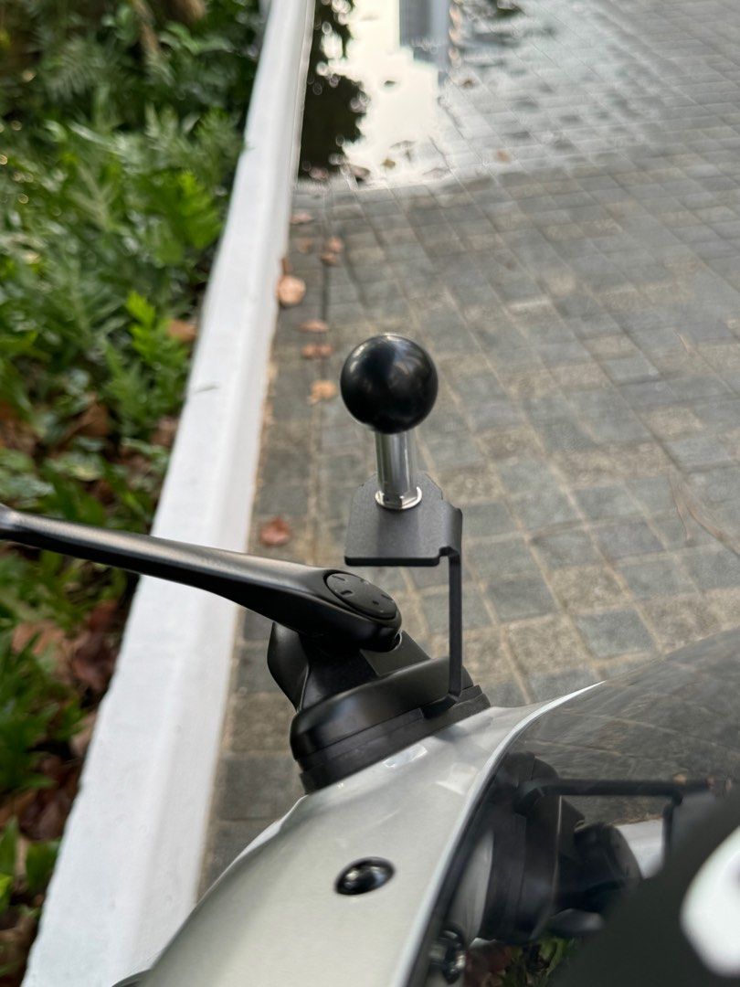 R15 V3 V4 R15M mirror mount insta360 GoPro, Motorcycles, Motorcycle ...