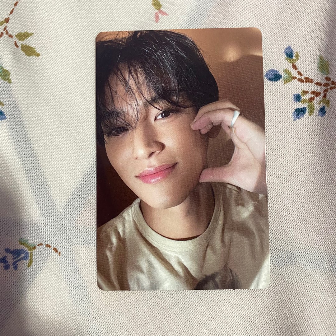 SEVENTEEN Mingyu Face The Sun: Carat Ver Photocard, Hobbies & Toys ...