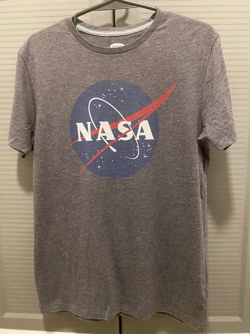 T Shirt Old Navy Nasa Logo Gray, Men's Fashion, Tops & Sets, Tshirts ...