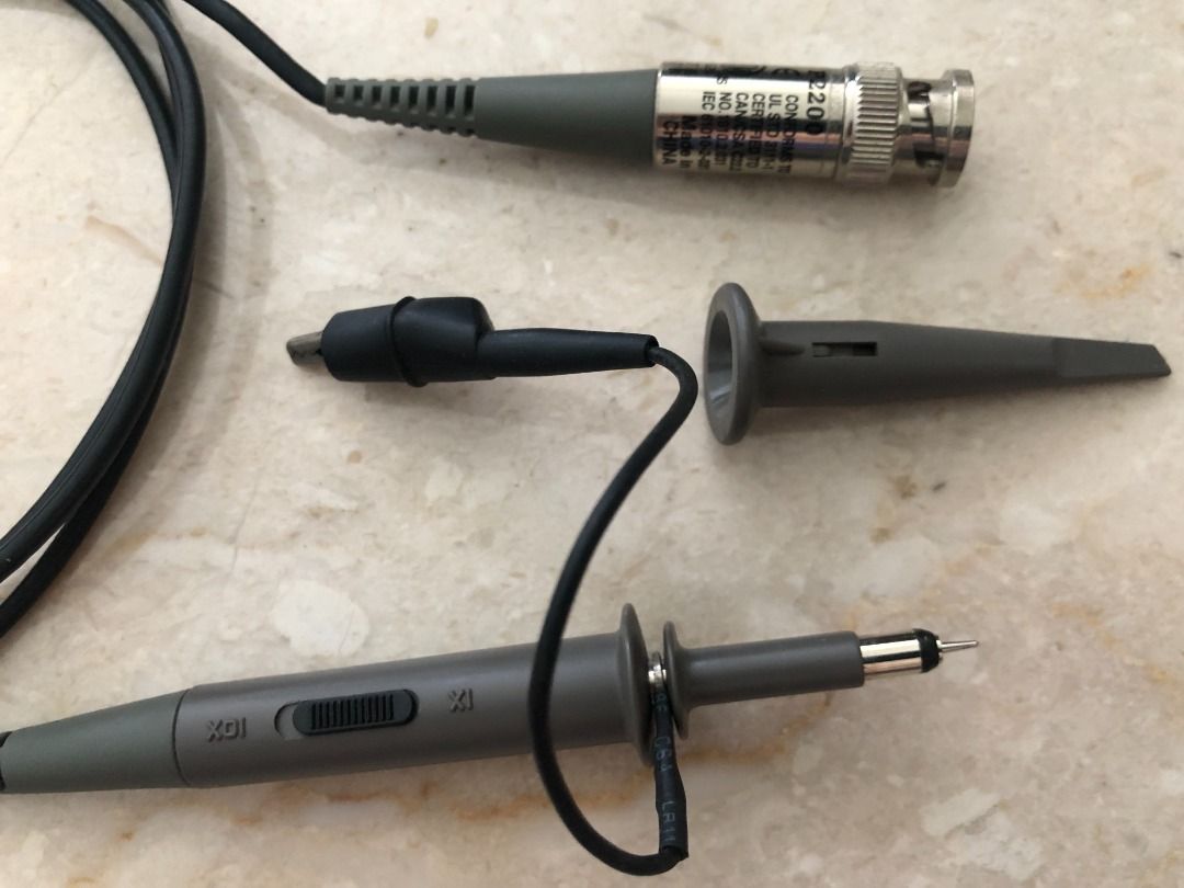 Tektronix P2200 or P2220 200MHz Passive 1x/10x Voltage Probe, Computers ...