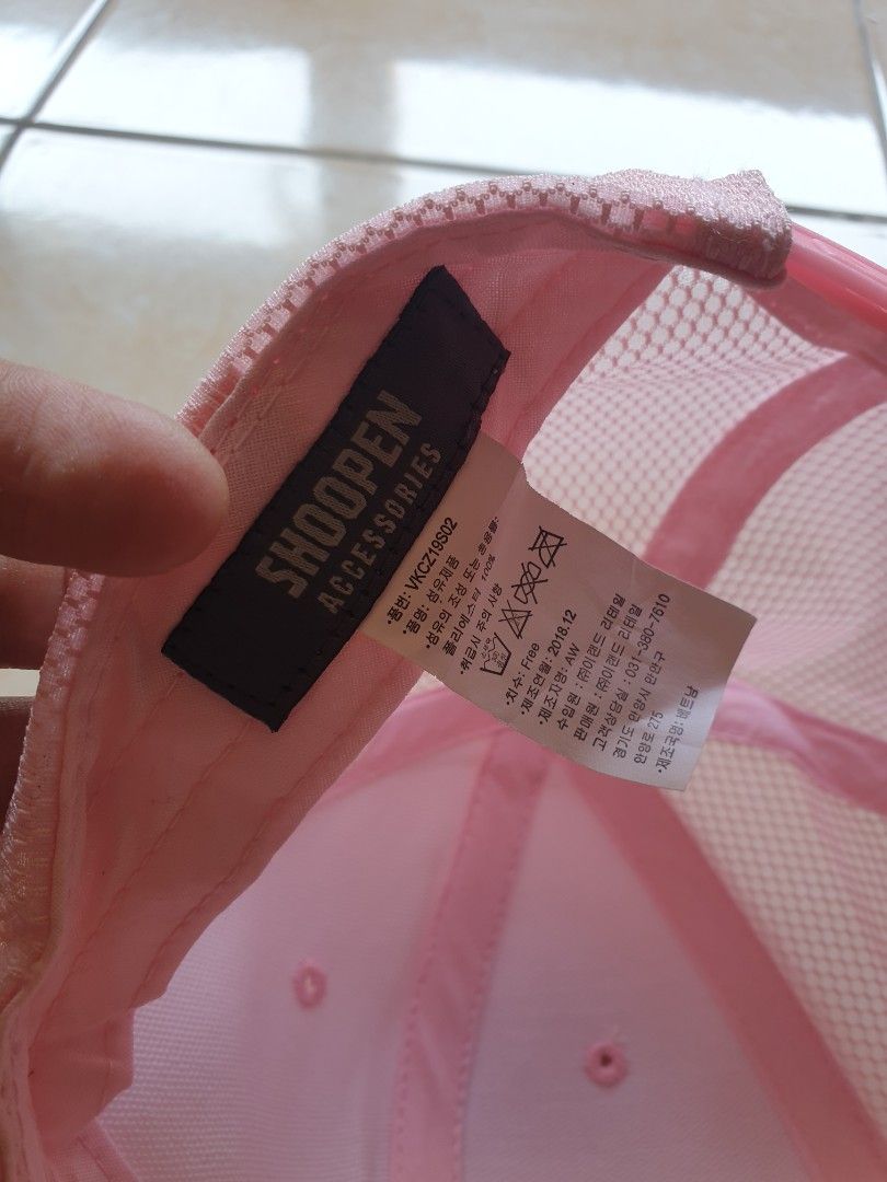 Topi Pink Flaminggo, Fesyen Pria, Aksesoris, Topi di Carousell