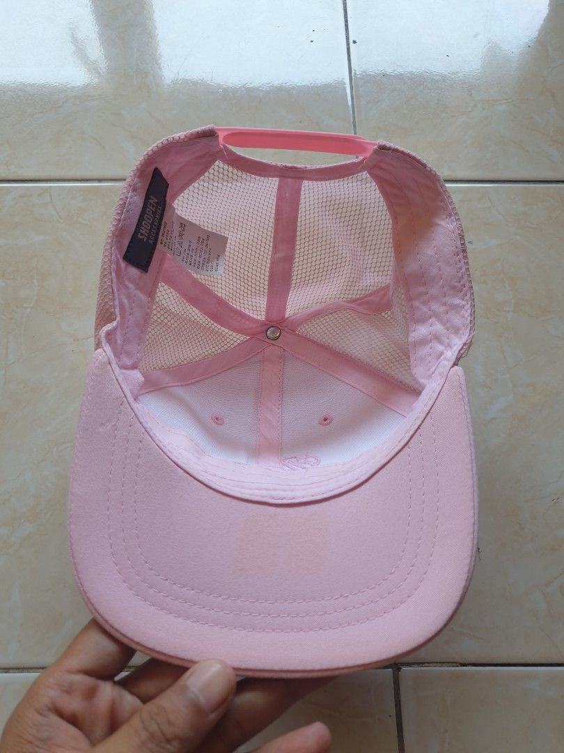Topi Pink Flaminggo, Fesyen Pria, Aksesoris, Topi di Carousell