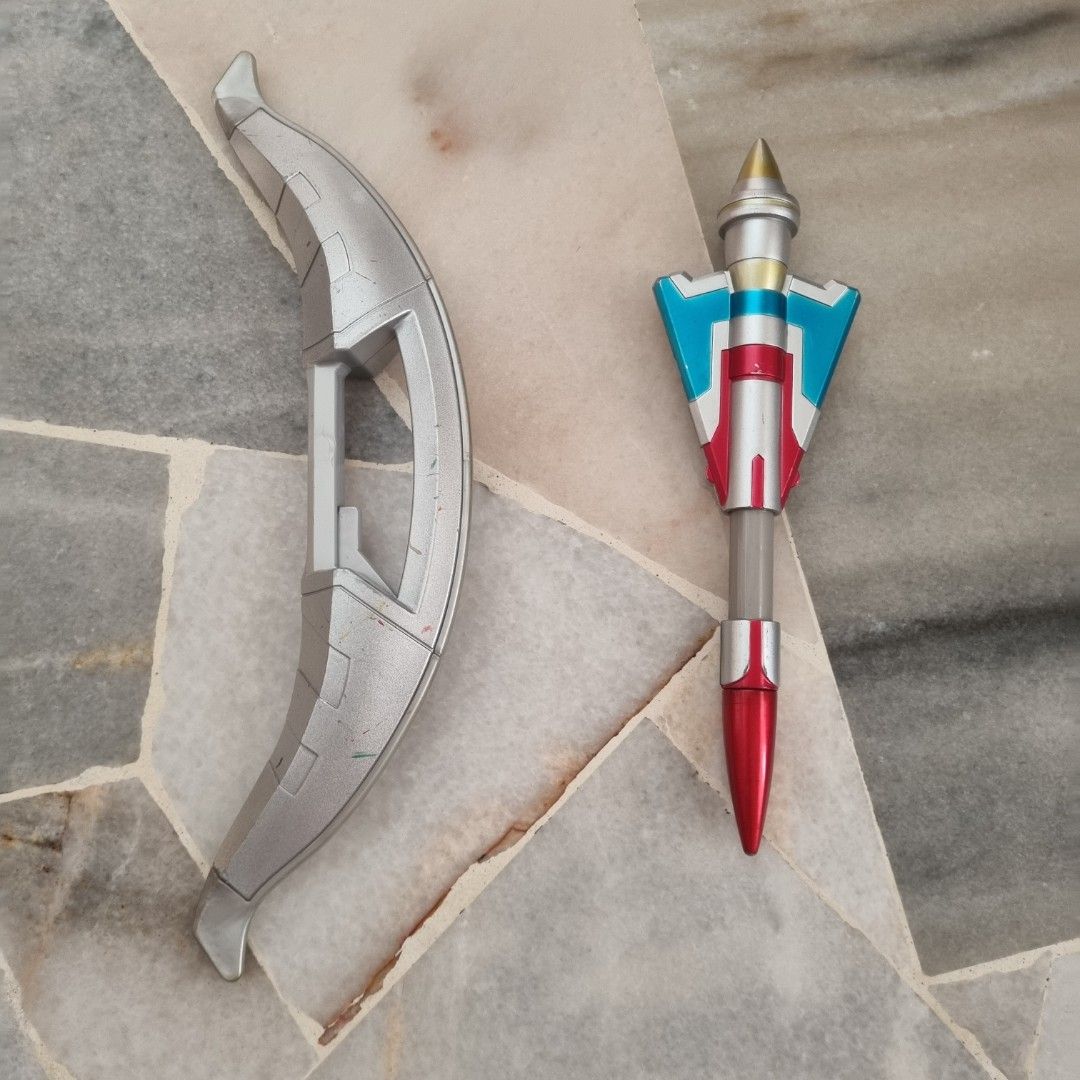 Ultraman Zero Slugger and Gaia Explender Lot, Hobbies & Toys, Toys ...