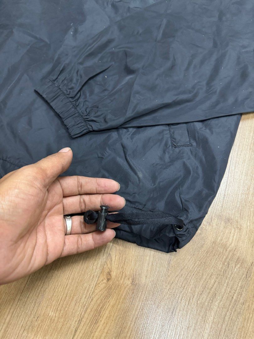 VINTAGE NIKE MINI SWOOSH LIGHT WINDBREAKER, Sports Equipment, Hiking ...