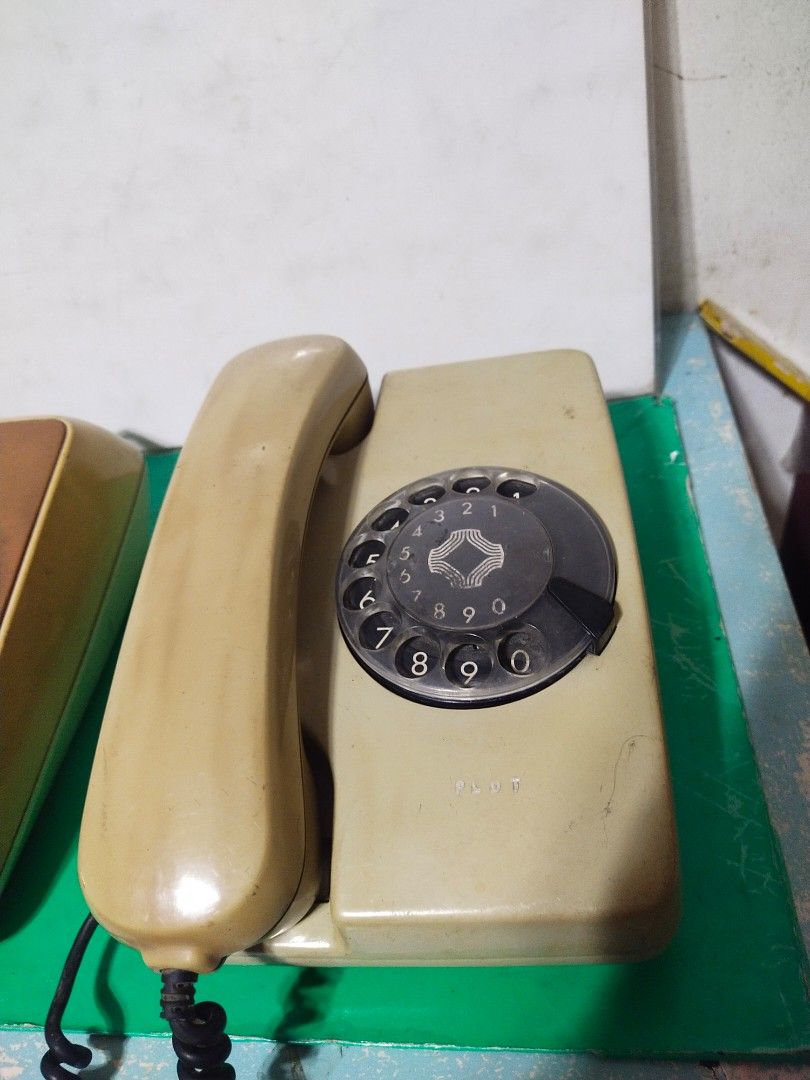Vintage Tan & Brown color Rotary Phones/1980s era/Untested/Cool ...