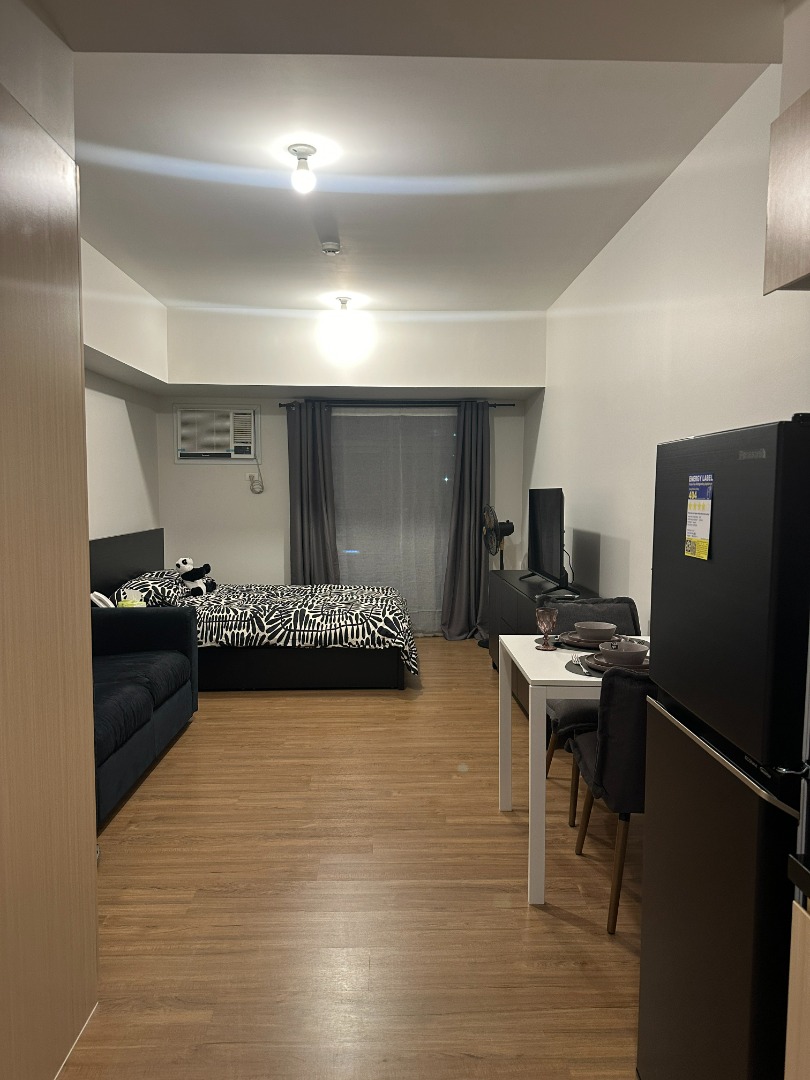 30sqm Studio Unit with parking, fully furnished The Travertine at ...
