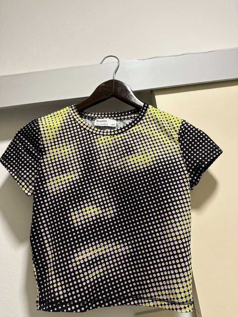 Bershka Y2K tight fit tee, Women's Fashion, Tops, Shirts on Carousell